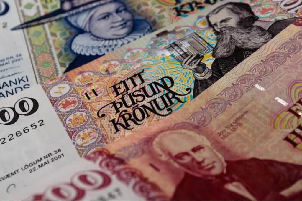 Currency in Iceland: All You Need to Know in 2024